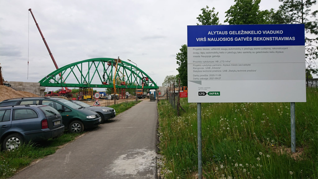 Geležinkelio viadukas virš Naujosios gatvės pradeda naują gyvenimą ...